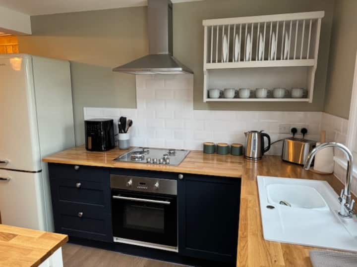 Recently Renovated Two Bedroom Home In Suffolk - Ipswich