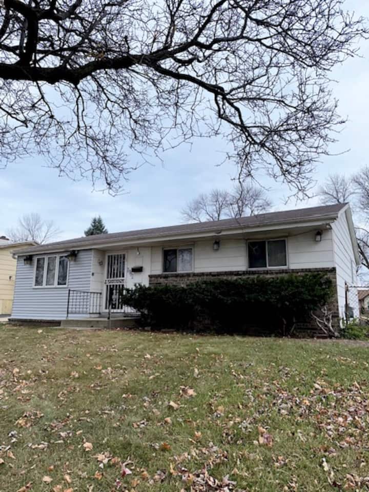 Upscale Retreat In The Heart Of Mke - Milwaukee, WI