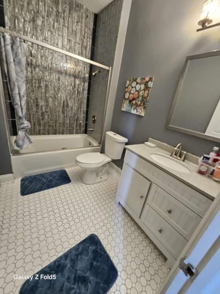 The Oasis Bedroom 4 - Cincinnati