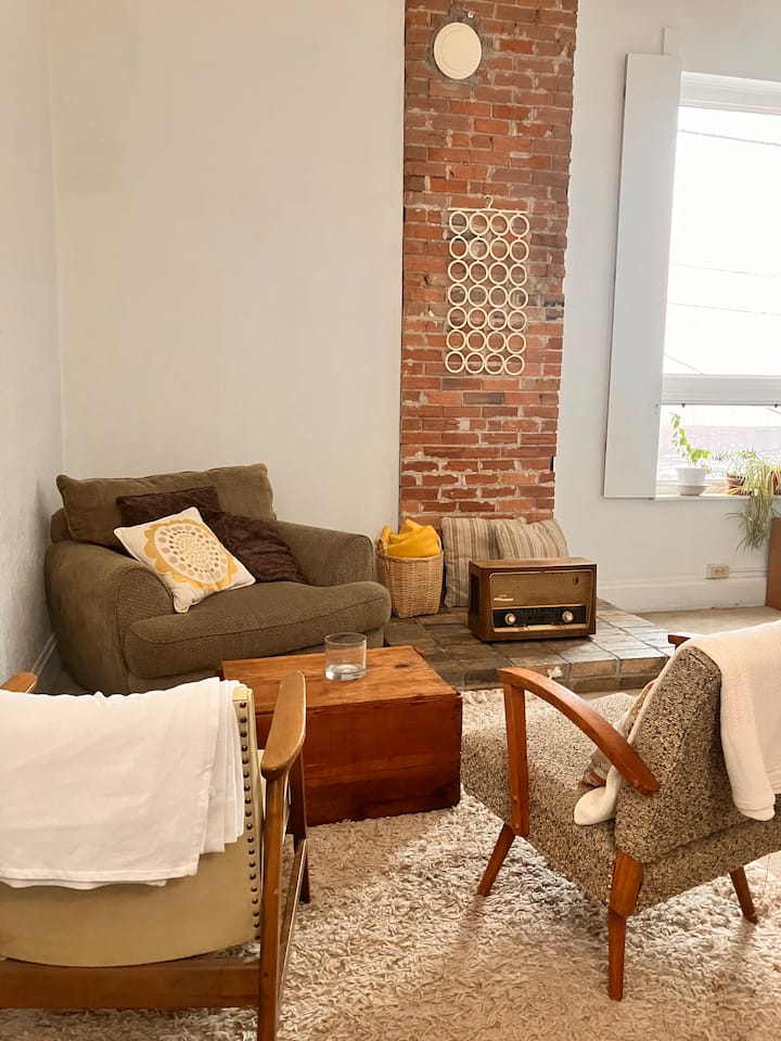 Downtown 2-bedroom Loft - Amazing Value! - Laramie, WY
