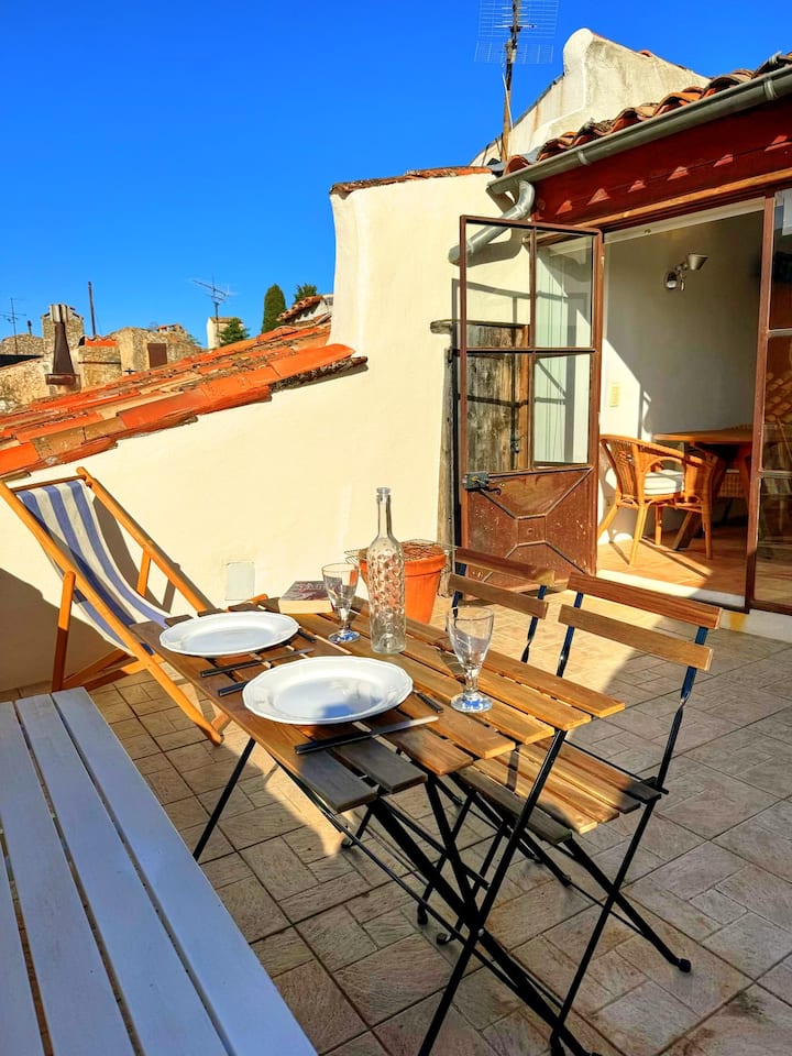 Appartement Avec Terrasse, Aups - Aups