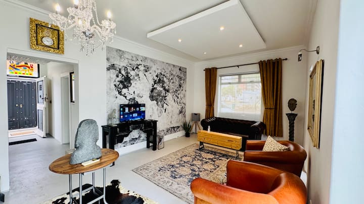 Luxury 2-bed Escape | 5-min Walk To Strand Beach - Somerset West