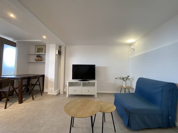 Two- Spaced Apartment (Semi-ground) - Мегара