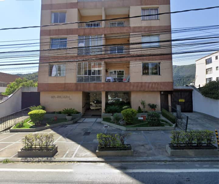 Apartamento No Alto Com Vaga - Teresópolis