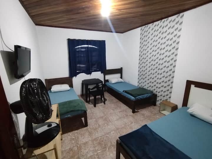 Pousada Itaquaquecetuba Quarto 2 - Suzano