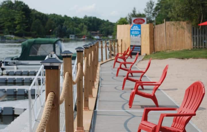 Wasaga Riverdocks Suites 2bed - Wasaga Beach