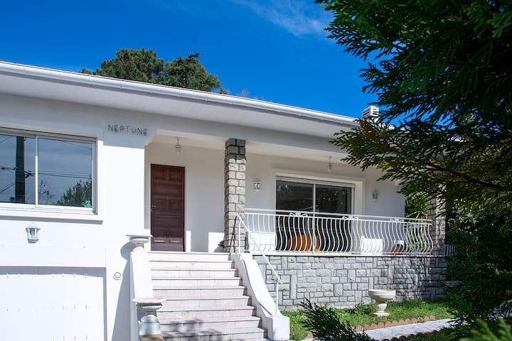 Spacious Villa With A Private Swimming Pool - Biarritz