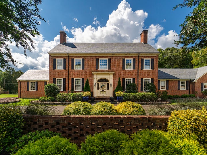 4-bdrm Home, 1 Mile From Elon - Lake Mackintosh, NC