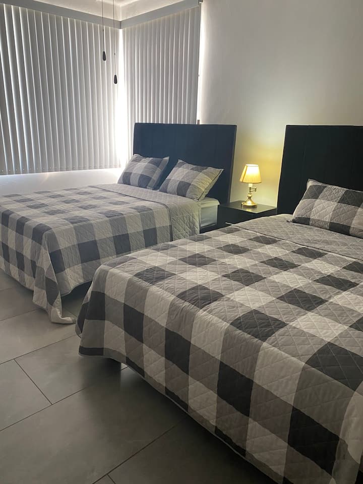 Habitación En Alojamientos Obispado. - 몬테레이