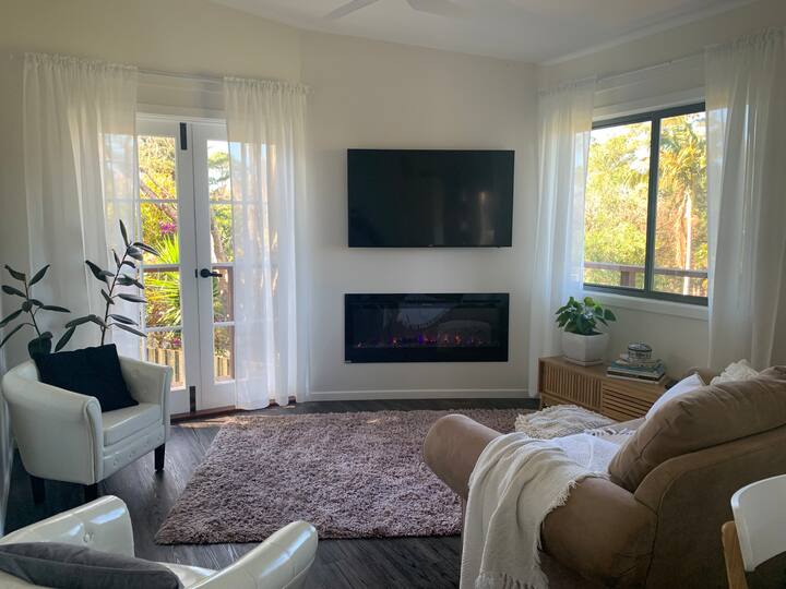 Sweet Magnolia
Cottage
2 Bed
2 Bath - Tamborine Mountain