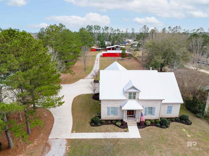 Renovated Motorcoach On The Farm - Fairhope, AL