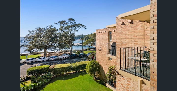 Balmoral Beach Front 2 Bedroom Waterview Mosman - Taronga Zoo Sydney