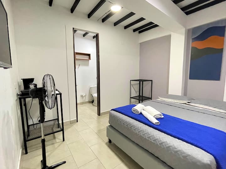 Habitación Económica Con Baño Privado - Pereira