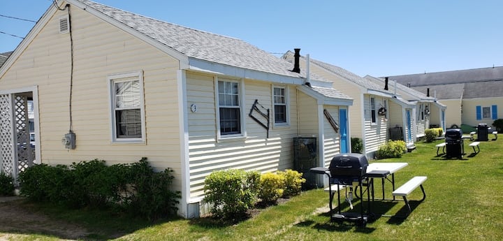 Little Miss Cottages - Two Bedroom Cottage - 8 - Old Orchard Beach, ME