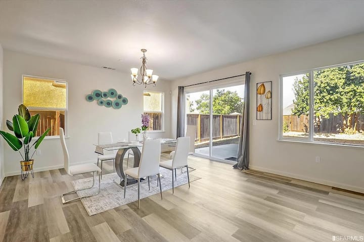 Modern Comfort Near Delta - Antioch, CA