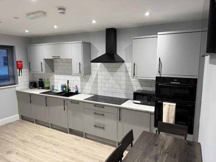 Llanelli Station Stay 2 Bed - Llangennith