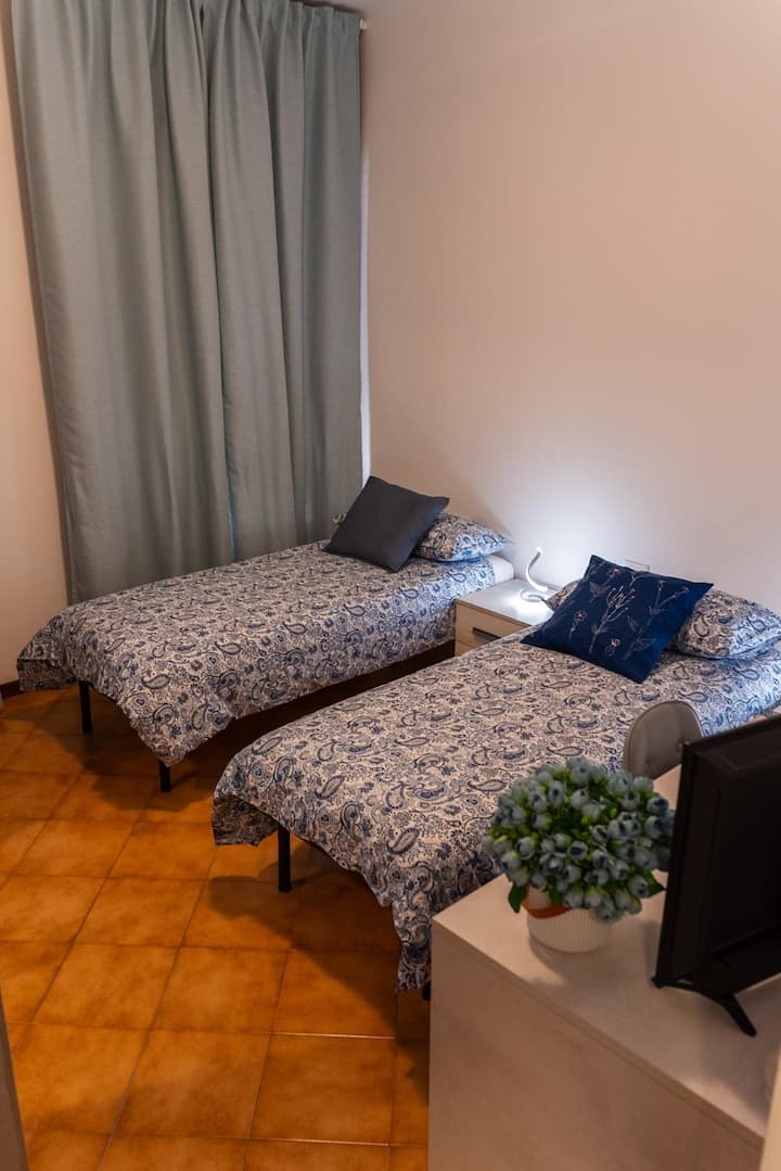 Lendinara Stanza Blu - Canda