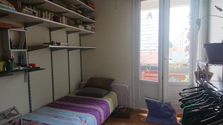Chambre Avec Balcon - Créteil