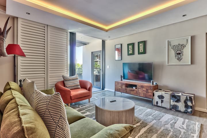 Chelsea On Main In Green Point - Camps Bay