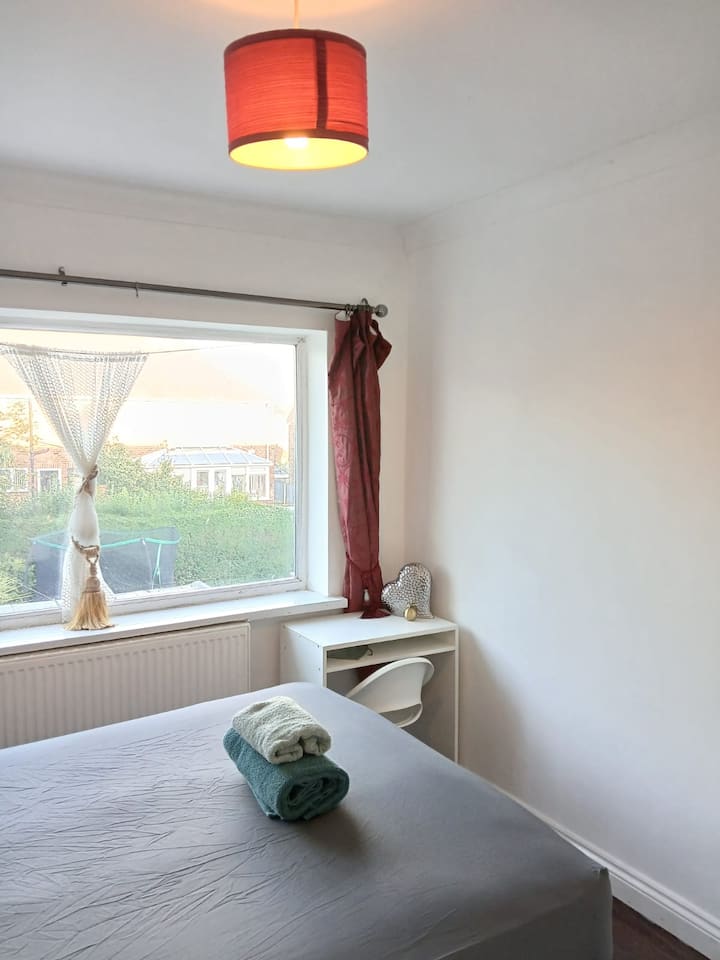 Nice 4 Bedroom House - Nottingham