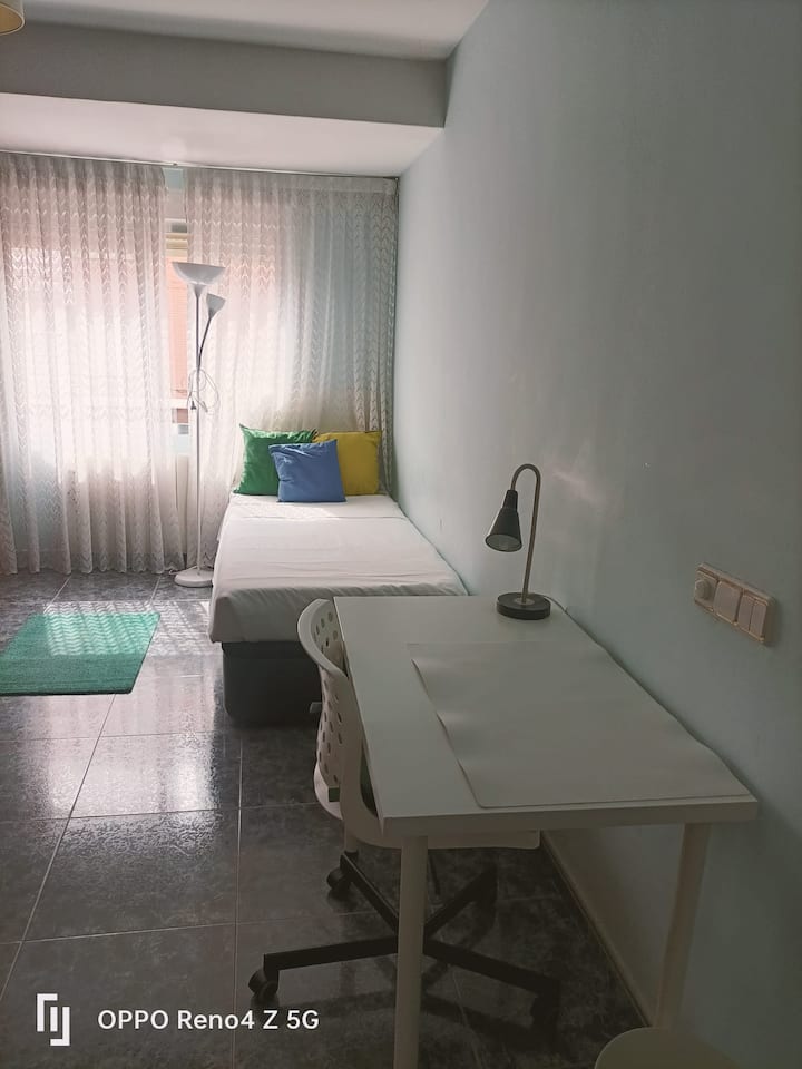 Great Private Room - Alcobendas