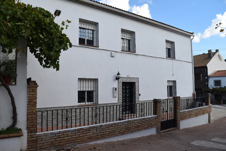 Villamaría, Alma De Despeñaperros - Santa Elena