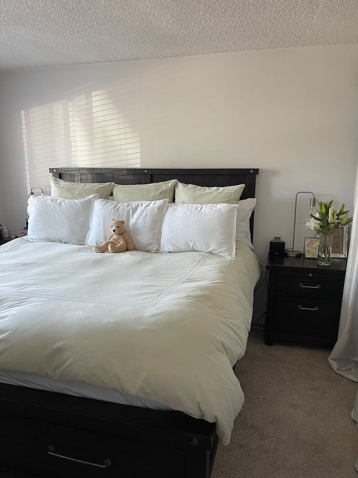 Adorable Manhattan Beach Apt - Manhattan Beach, CA