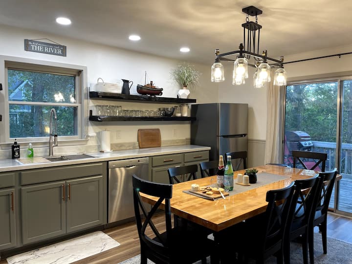 Waterside Cottage In The Woods - Sneads Ferry, NC