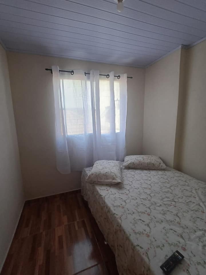 Apt Tranquilo Ao Lado Do Hcpa - Porto Alegre