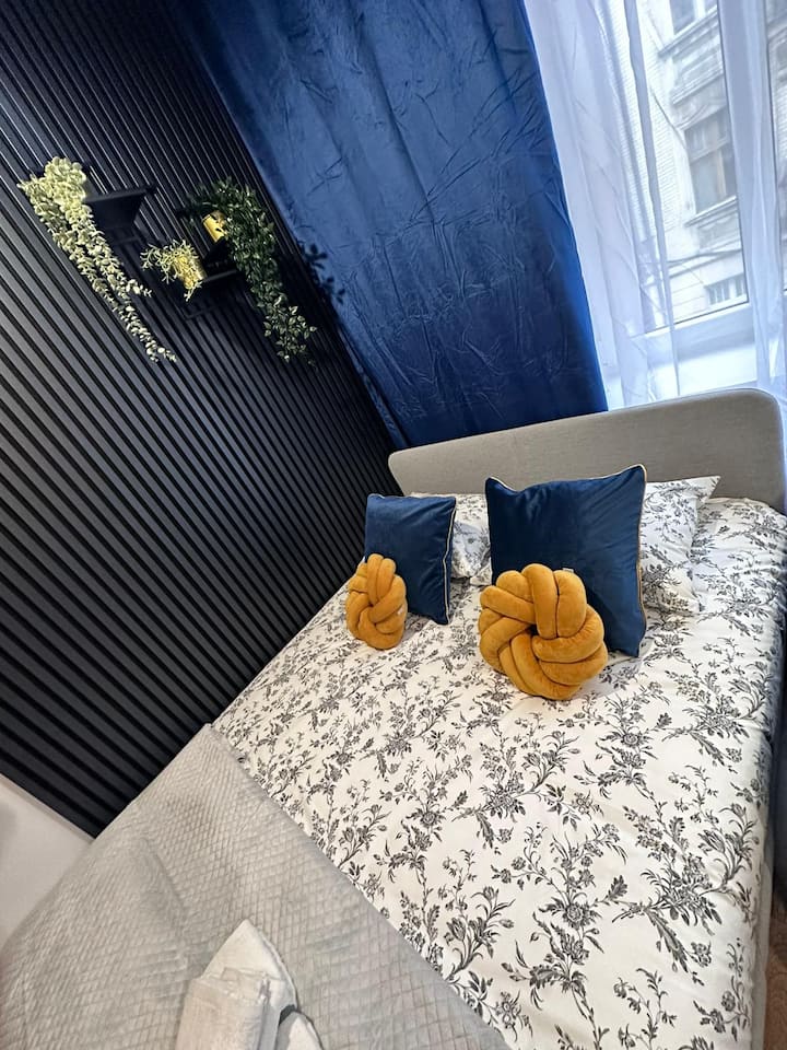 R_p_7a_lovely Place In The City - Katowice