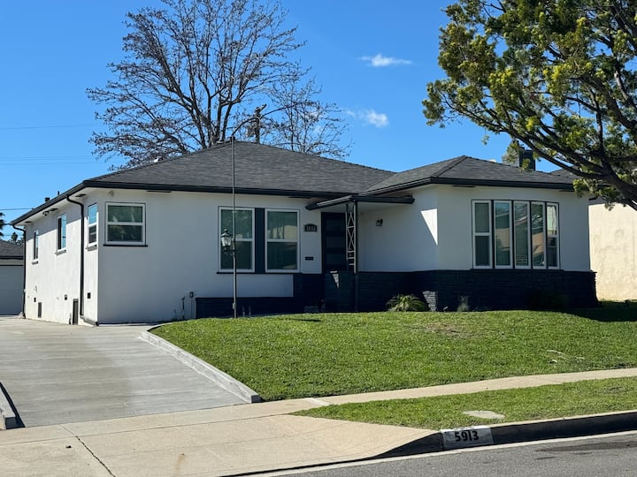 Remodeled, Charming, Quaint, Near L.a.x. - Inglewood, CA