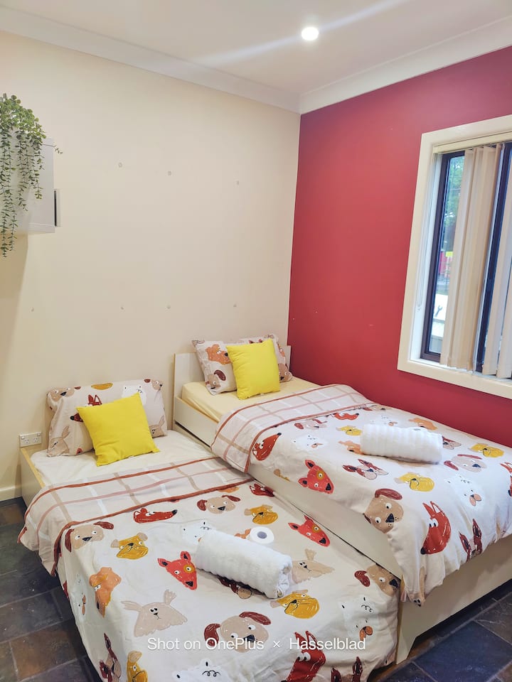 Portable Aircon,close To City, Macquarie Uni,shops - Ryde