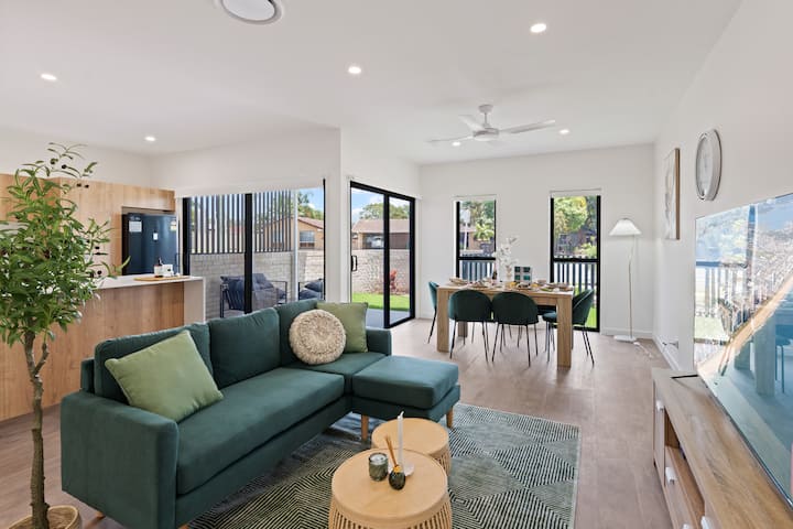 Cityoasis Brandnew 4br W/parking & Steps To Shops - Brisbane