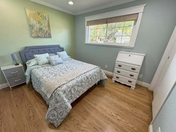 Relaxing Private Room & Bath - Walnut Creek, CA
