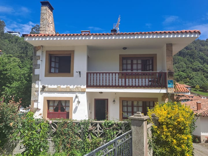 Vivienda En El Nucleo Urbano De Tazones. - Villaviciosa