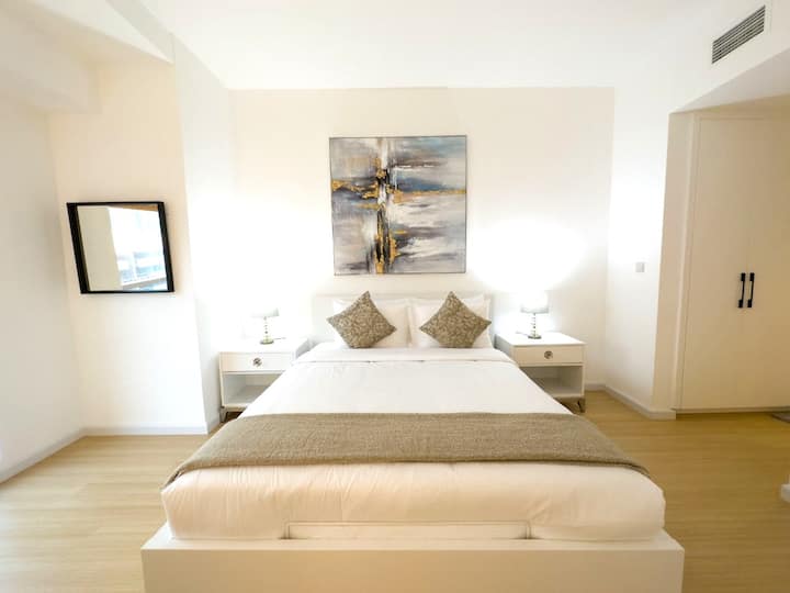 Bel Appartement Dubai Marina
Damac Waves - Dubai