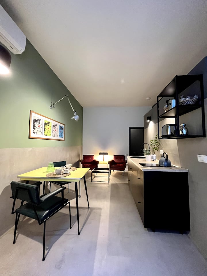 Concrete Apartment Museo - Naples