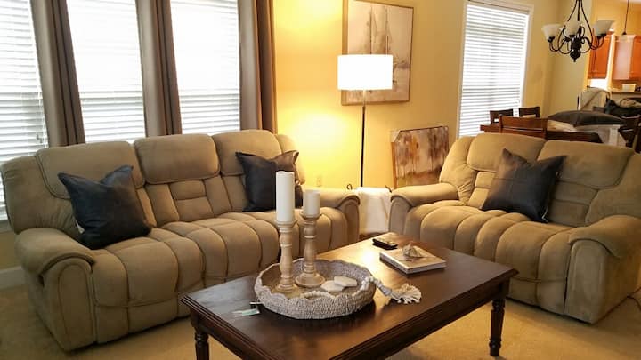 Beautiful Lake Marion Townhome - Lake Marion, SC