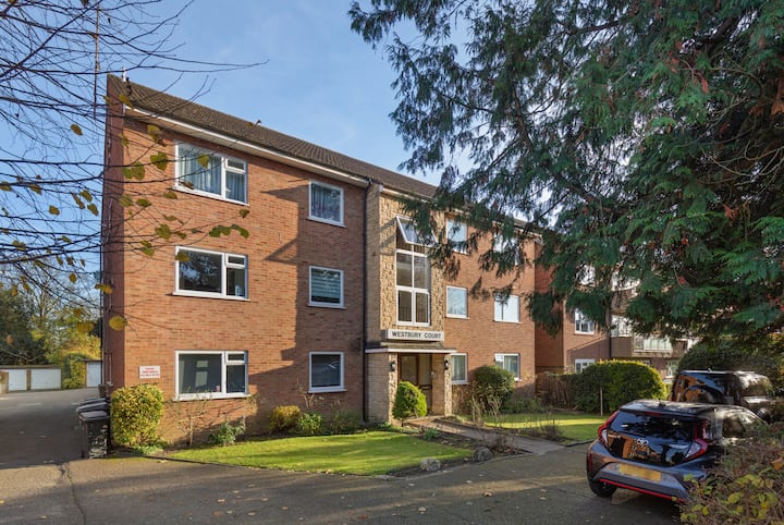 Barnet Oasis Near Sky Studios - Mill Hill