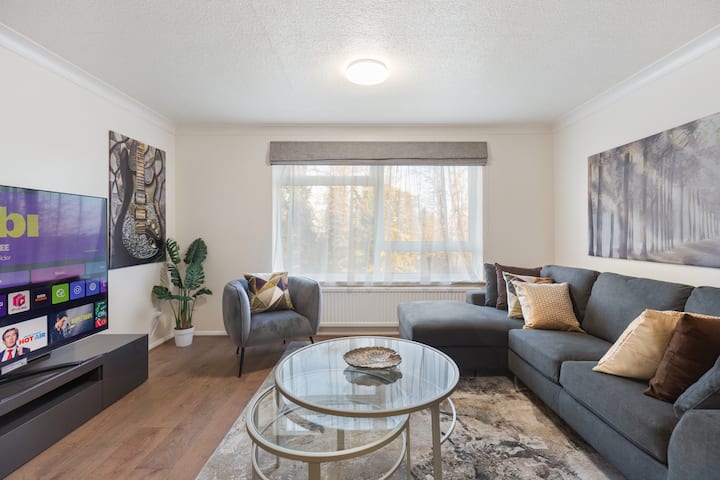 Barnet Oasis Near Sky Studios - Barnet