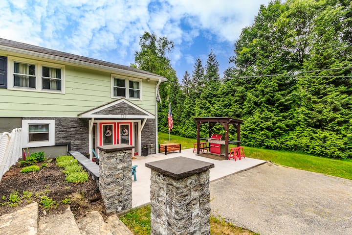 Gorgeous Home Away From Home - Hudson, NH