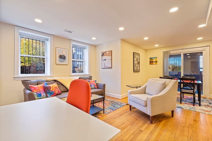 Capitol Hill, Stanton Park, Walk To The Park 2. - Washington, D.C., DC