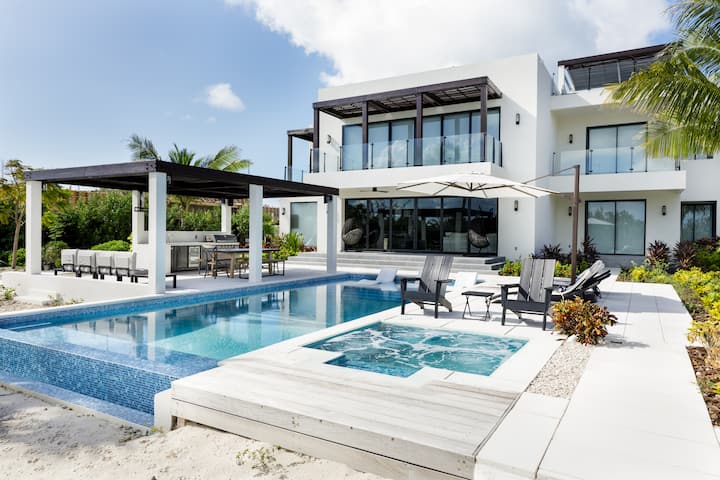 Blue Tang Villa Estate (7 Bedroom) - Turks and Caicos Islands