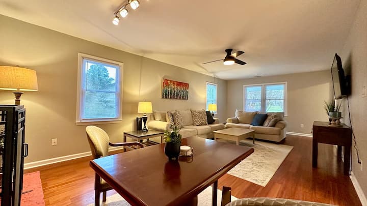 Suburban Retreat - Jacksonville, NC