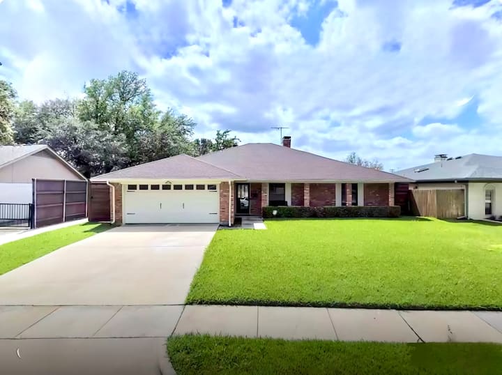 “Perfect Dfw Getaway | Entire House” - Grapevine