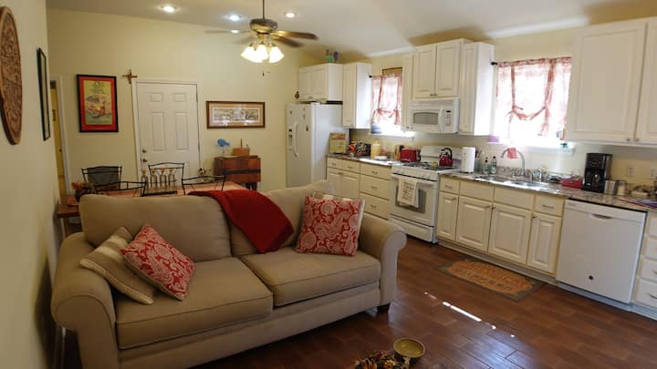 Covington Cottage - Abita Springs, LA