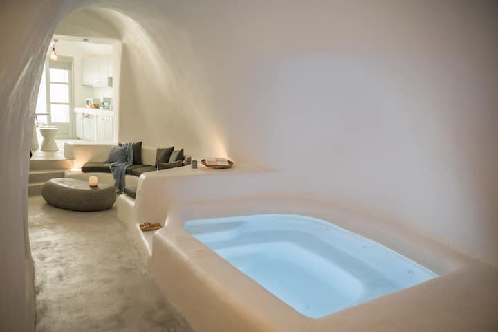 Yposkafon Concept-villa With Jacuzzi And Hamam - Santorini
