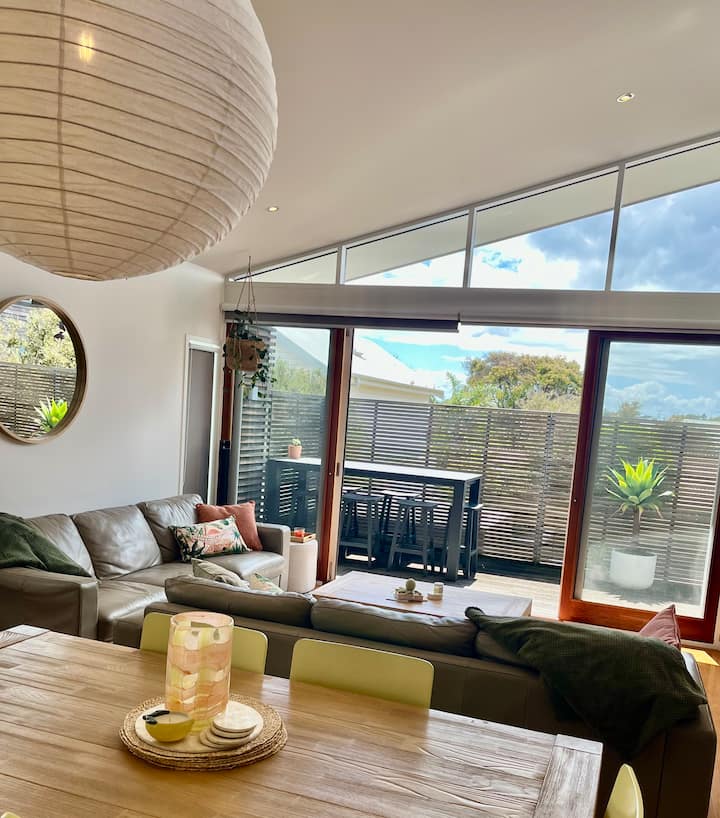 Barwon Sapphire. 
Style And Location - Geelong