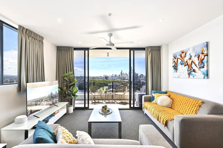 Broadbeach Synergy 2-bed Apartment (Free Parking) - Broadbeach
