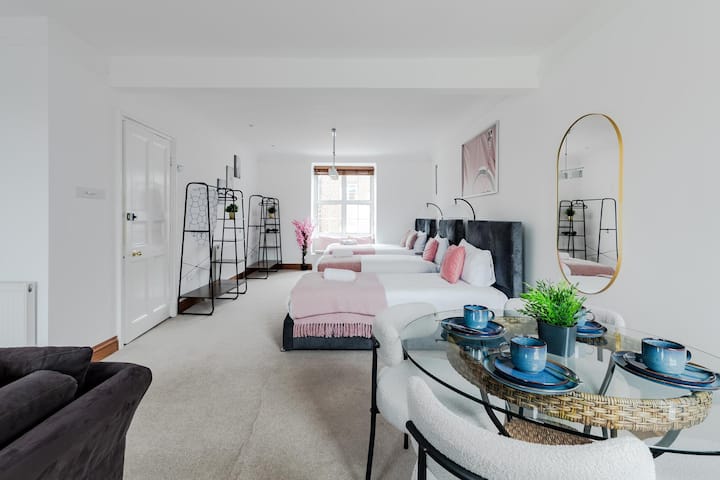 The Mega - Grand Family Room In Earl's Court! - Earls Court